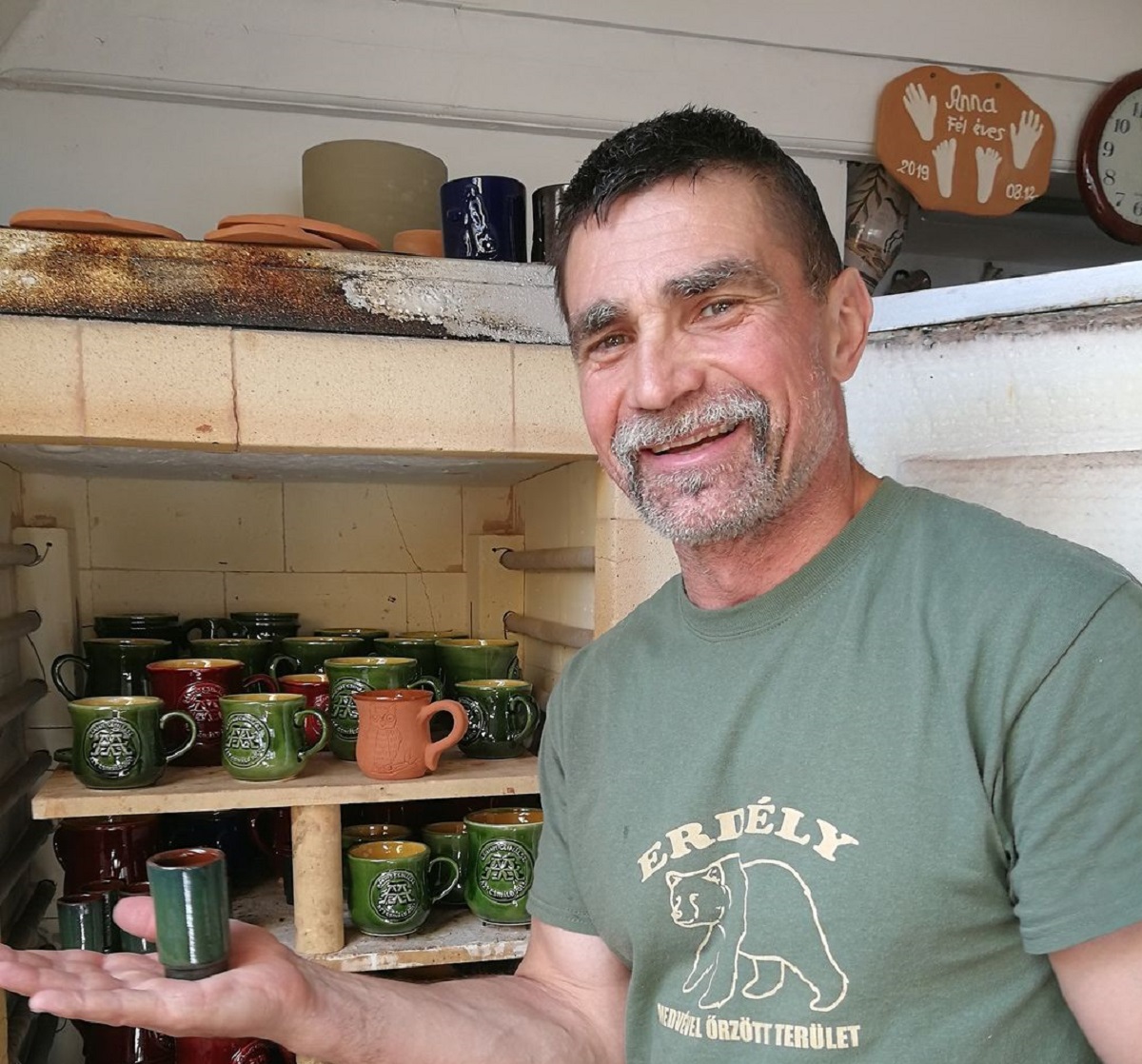 Ambrus Attila napi 18-20 órát is dolgozik