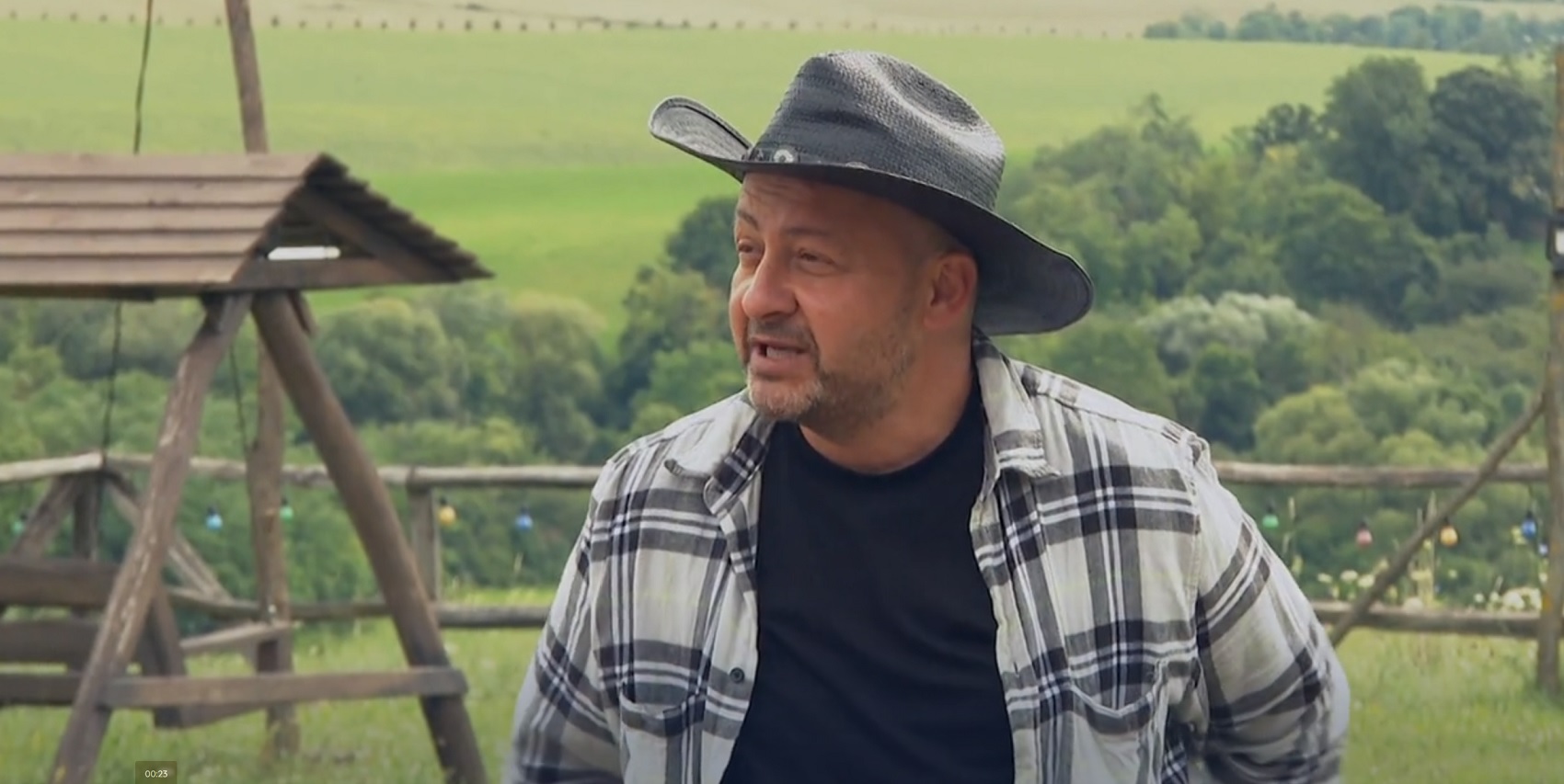 Édesapja fizeti Gáspár Zsolt több mint 650 fős, májusban tartandó ...