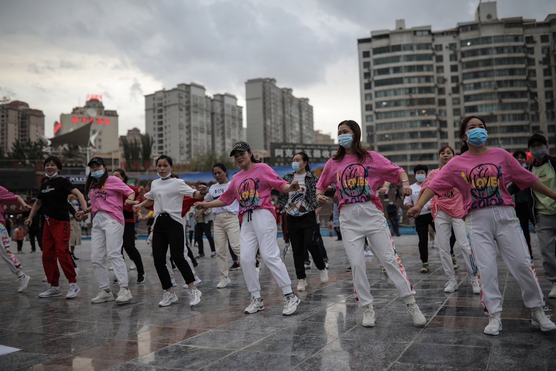 Erős földrengés rázta meg Kínát
