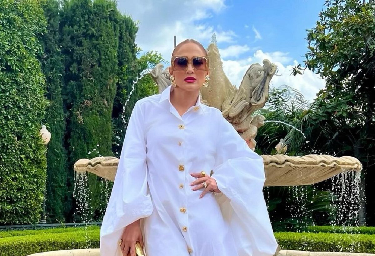 Jennifer Lopez baseball sapkában is rendkívül dögös