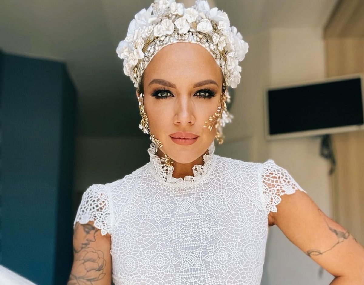 Tóth Gabi templomban énekelt karácsony előtt (videó)