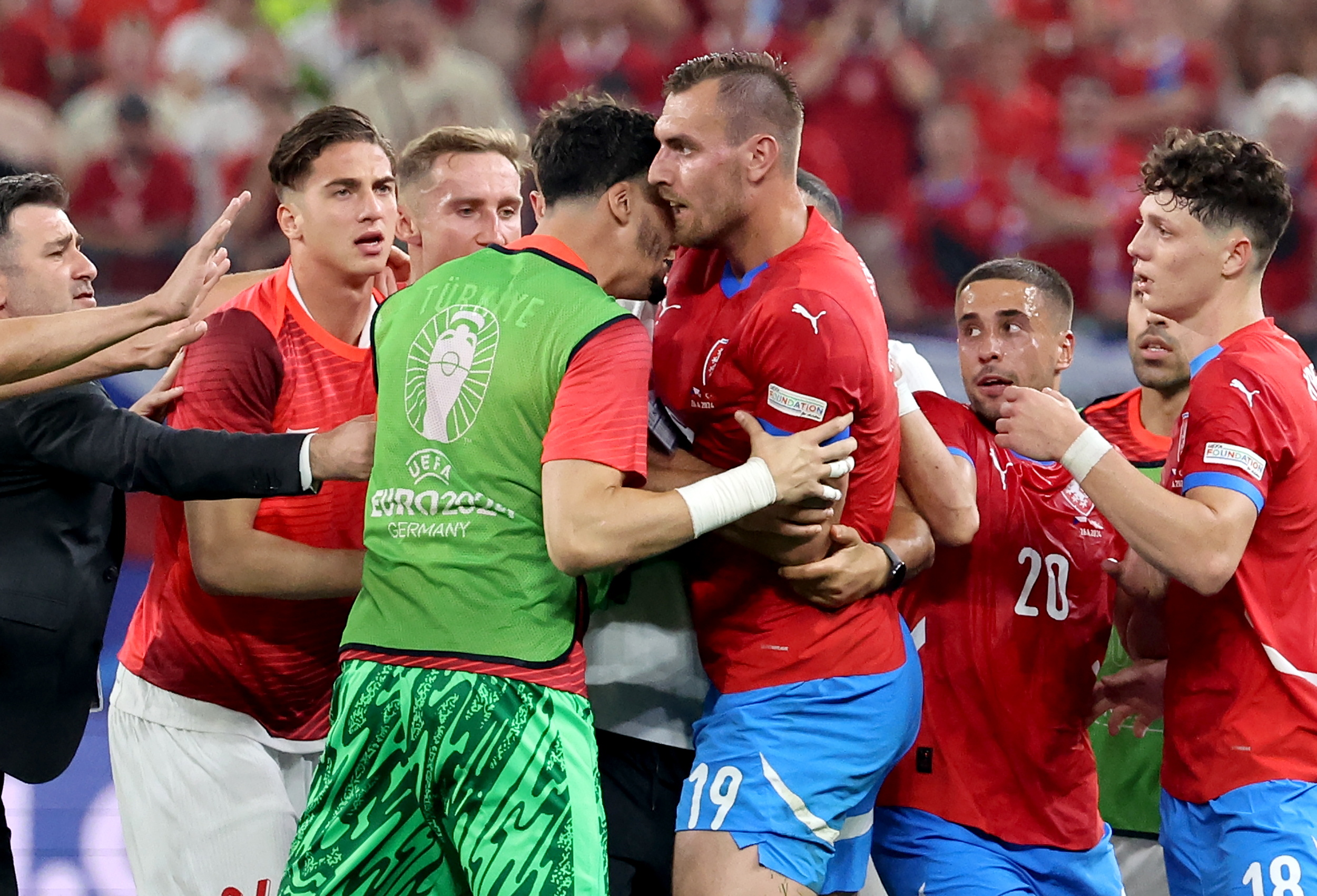 Ezzel a drámai góllal nyert Törökország Horvátország ellen az Eb-n ...