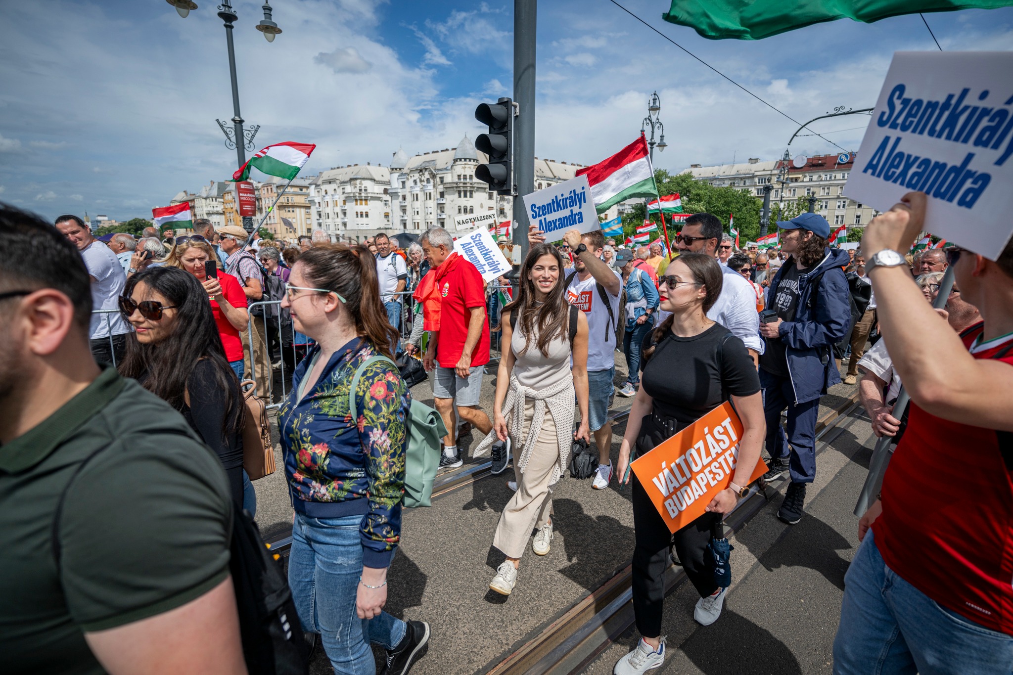 Szentkirályi Alexandra: Karácsony közel 1 milliárd forintot költött ...