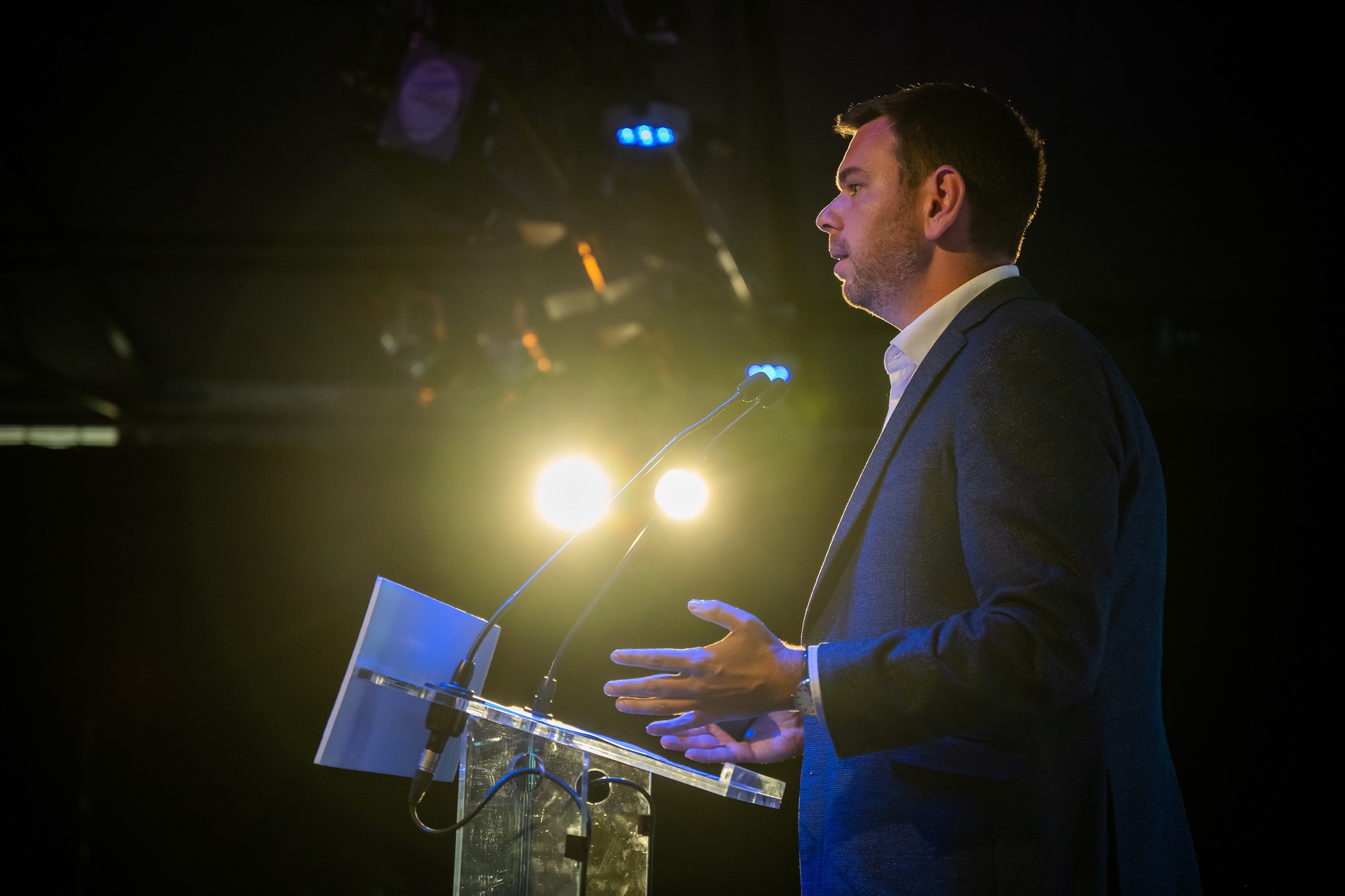 Vitézy Dávid szerint maga Lázár János rúgta ki a MÁV-HÉV vezért