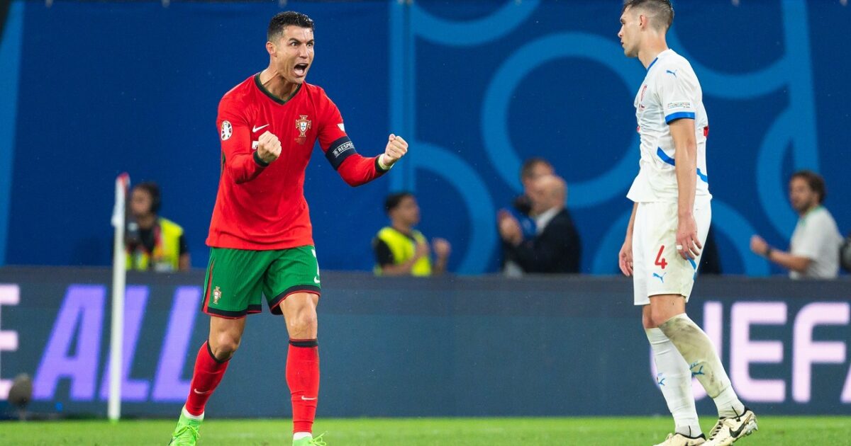 Messi, Ronaldo és több futballlegenda utolsó nagy dobására készülhet a ...